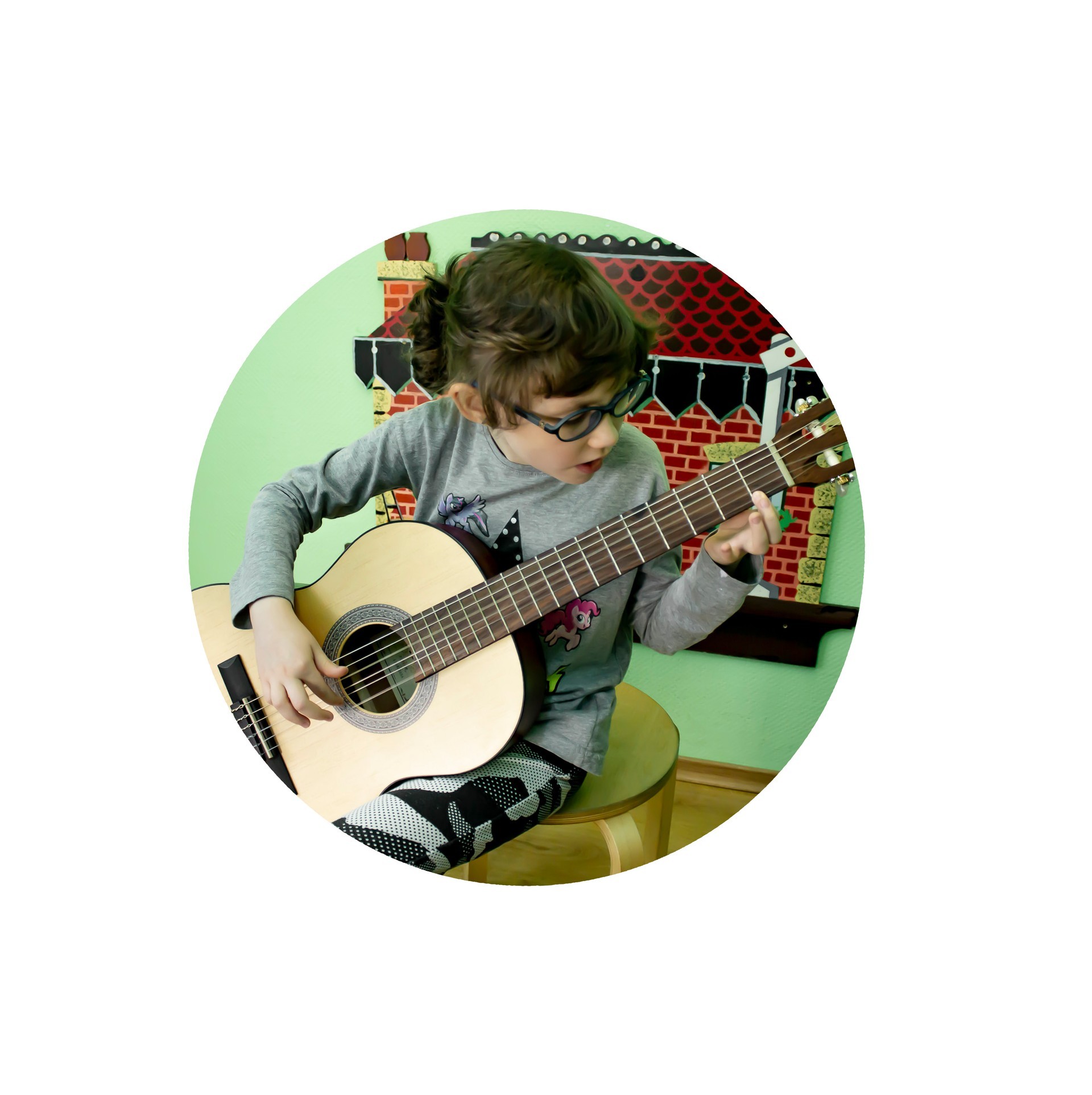 Онлайн занятия для детей на гитаре